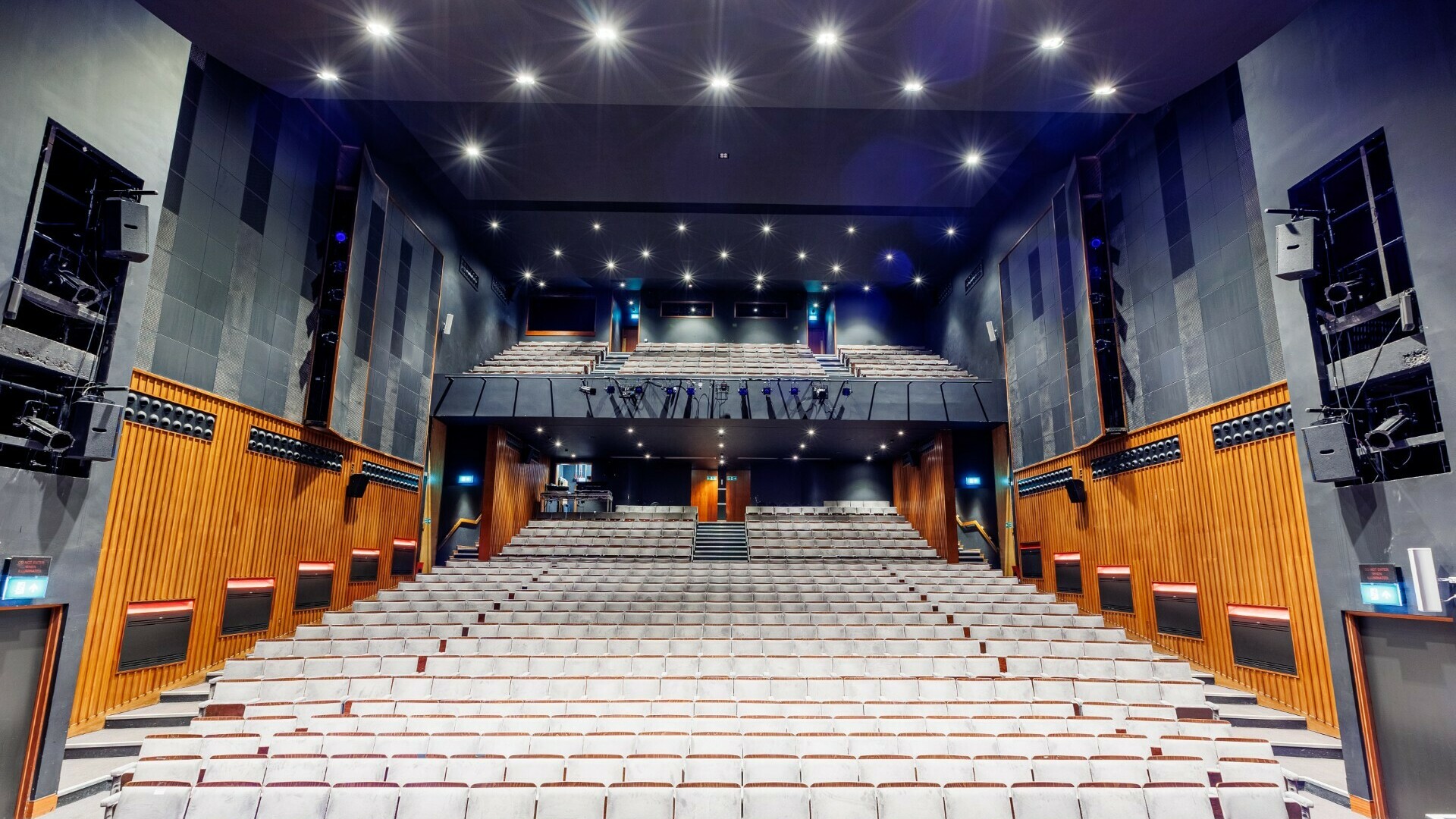 Fairfield Halls brings seasonal panto and comedy heavyweights to local ...